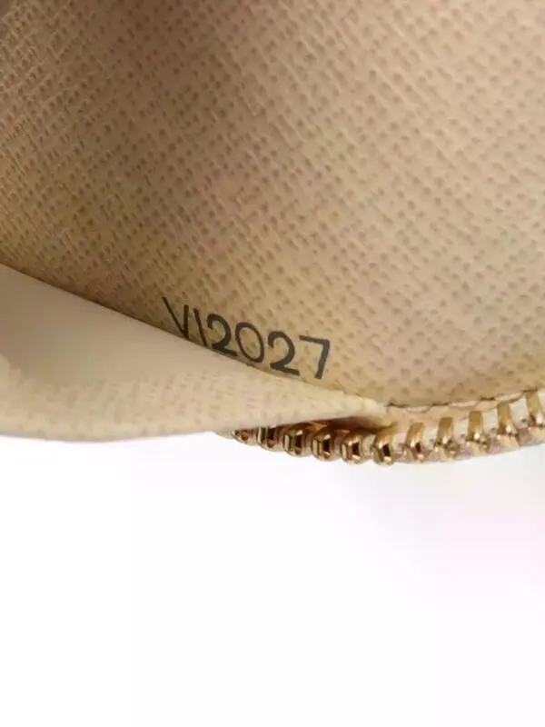 LOUIS VUITTON 2007 Zippy Organiser Wallet