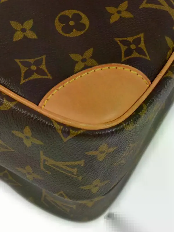 LOUIS VUITTON 2005 Nile Messenger Bag - Brown