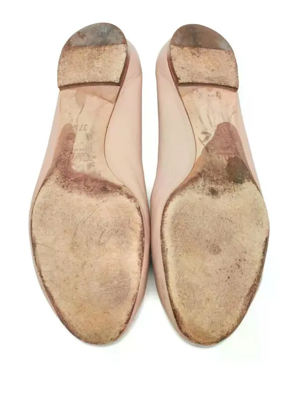 Chloé Lauren Scalloped Ballet Flats - Neutrals