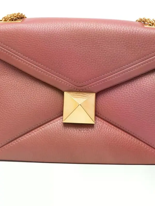 Valentino Garavani One Stud Quilted Shoulder Bag - Pink
