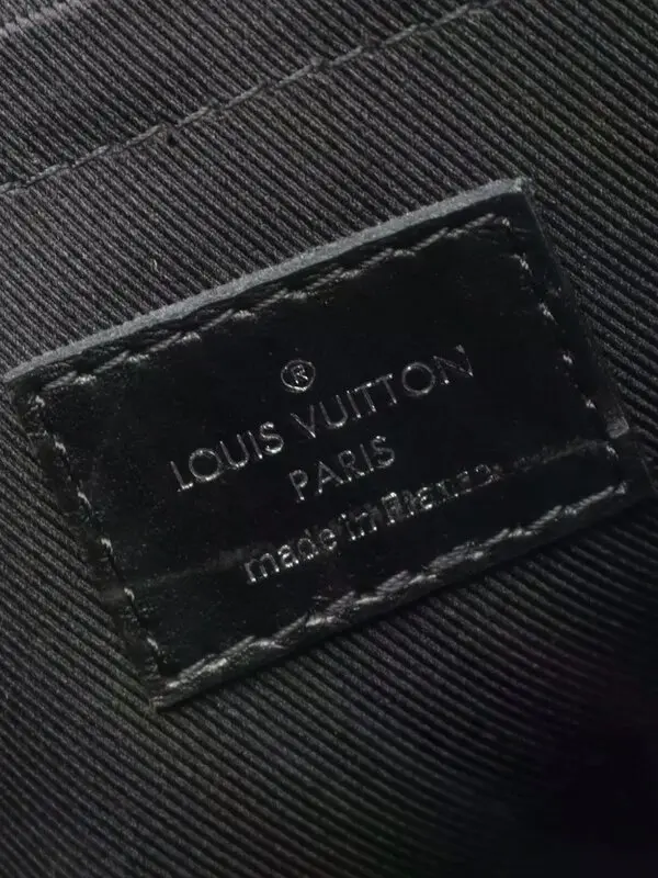 LOUIS VUITTON 2020 Monogram Eclipse Steamer Messenger Crossbody Bag