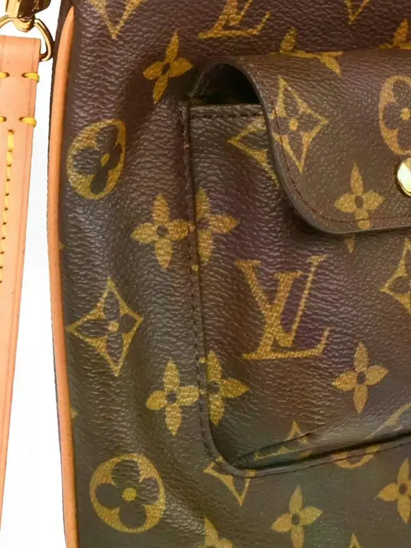 LOUIS VUITTON Monogram Partition Pouch - Brown