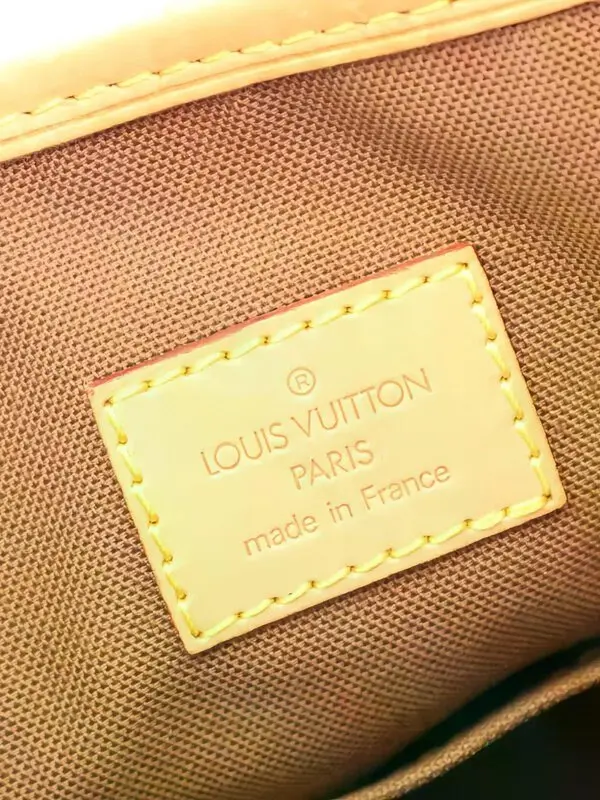 LOUIS VUITTON 2005 Batignolles Handbag