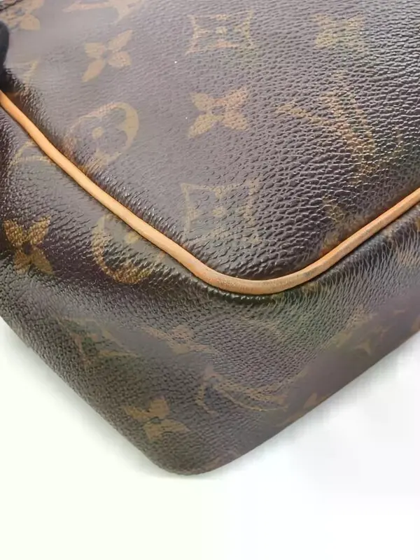 LOUIS VUITTON Monogram Shoulder Bag