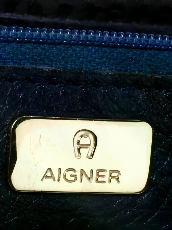 AIGNER Leather Shoulder Bag
