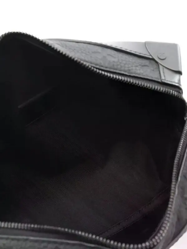 LOUIS VUITTON 2021 Leather Shoulder Bag - Black