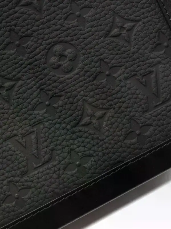 LOUIS VUITTON 2021 Leather Shoulder Bag - Black