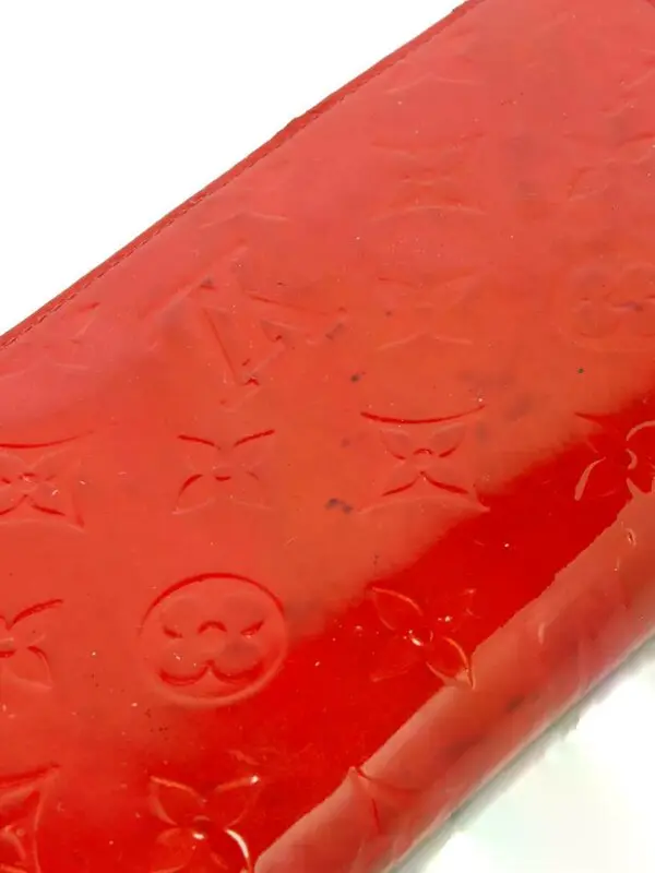 LOUIS VUITTON Zippy Monogram Vernis Wallet - Red