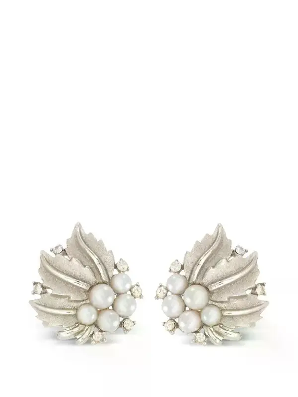 SUSAN CAPLAN 1960s Trifari Clip-on Earrings - Silver
