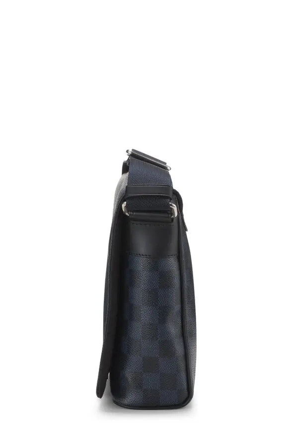 LOUIS VUITTON Damier Cobalt Jungle District