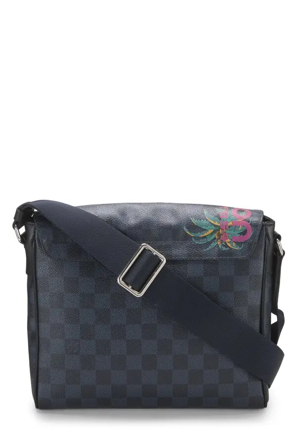LOUIS VUITTON Damier Cobalt Jungle District