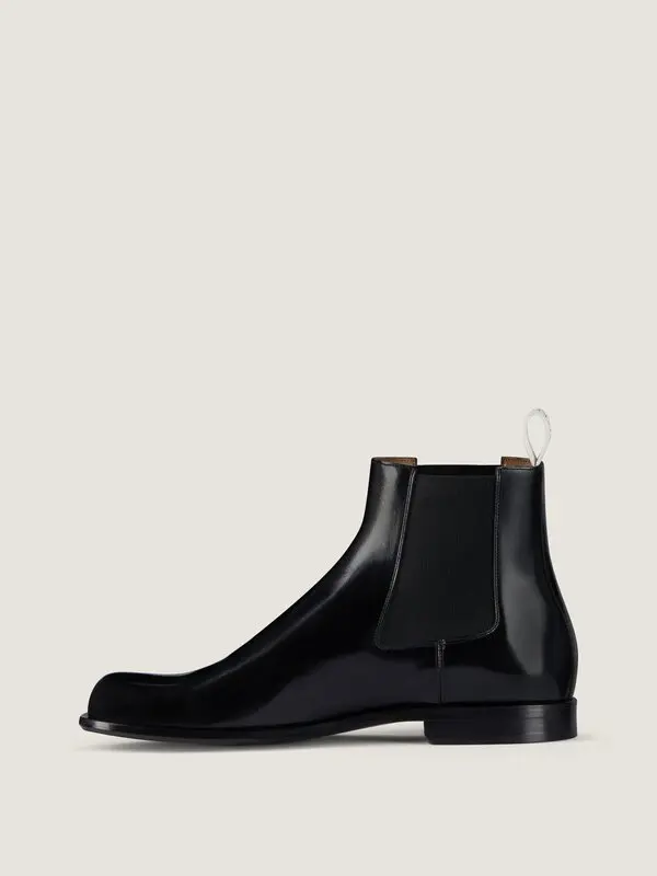 Givenchy Tux Chelsea Boots In Brushed Leather