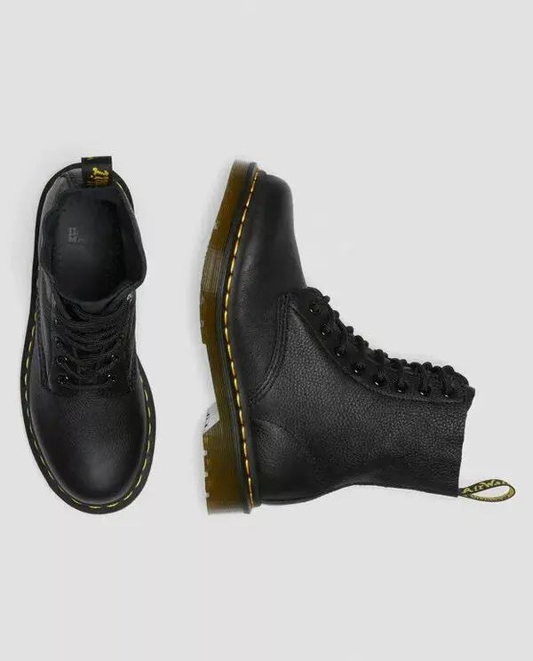 Dr. Martens 1460 Pascal Boots