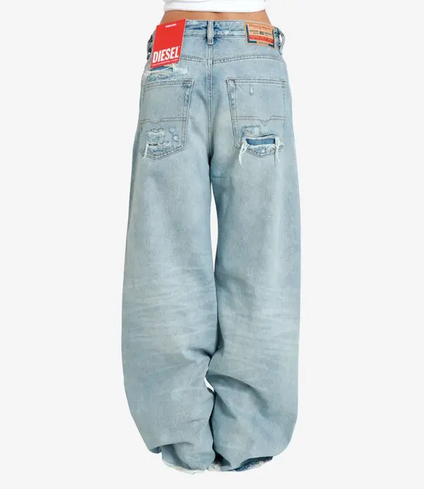 DIESEL Relaxed Fit Jeans With Low Waist - Blue