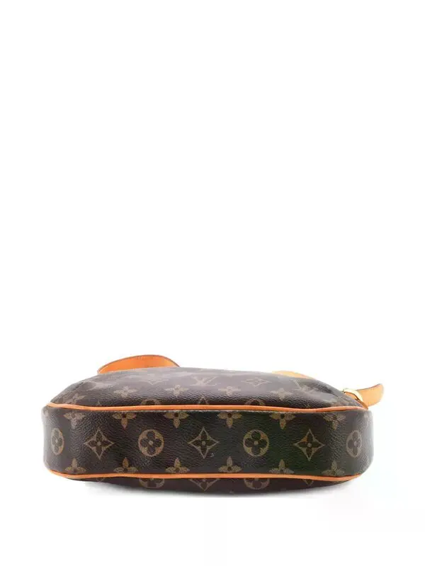 LOUIS VUITTON Odeon Handbag Monogram Canvas Pm - Brown