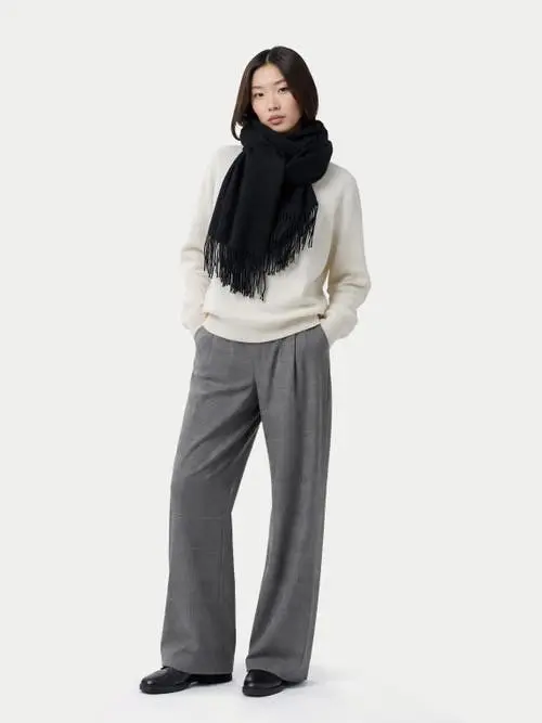 Gobi Cashmere Wide Fringe Scarf