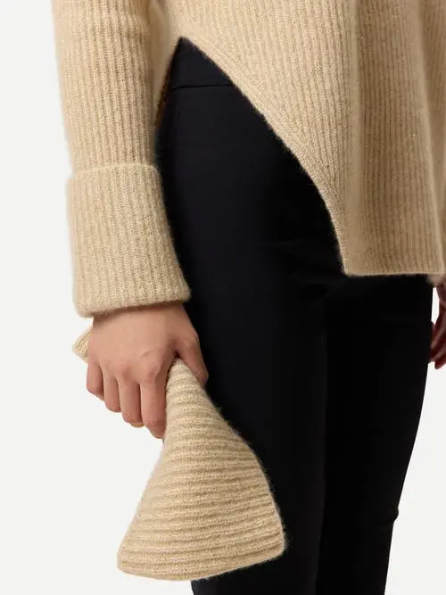 Gobi Cashmere Detachable Collar Cashmere Sweater - Beige