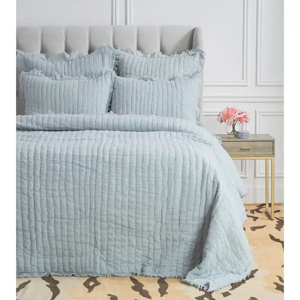 ELISABETH YORK Anika Quilt