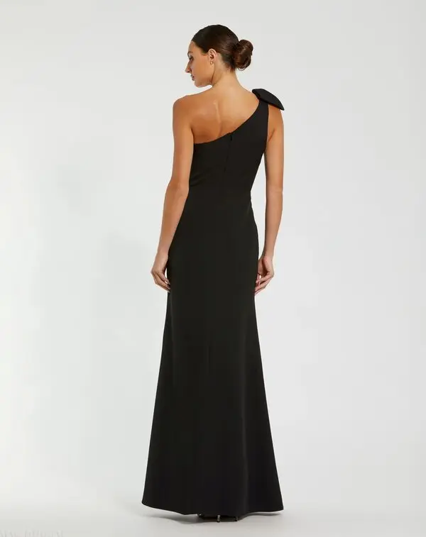 Mac Duggal Crepe One-shoulder Gown With Bow - Black