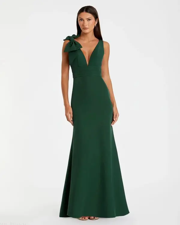 Mac Duggal Sleeveless V-neck Mermaid Gown With Bow Detail - Green
