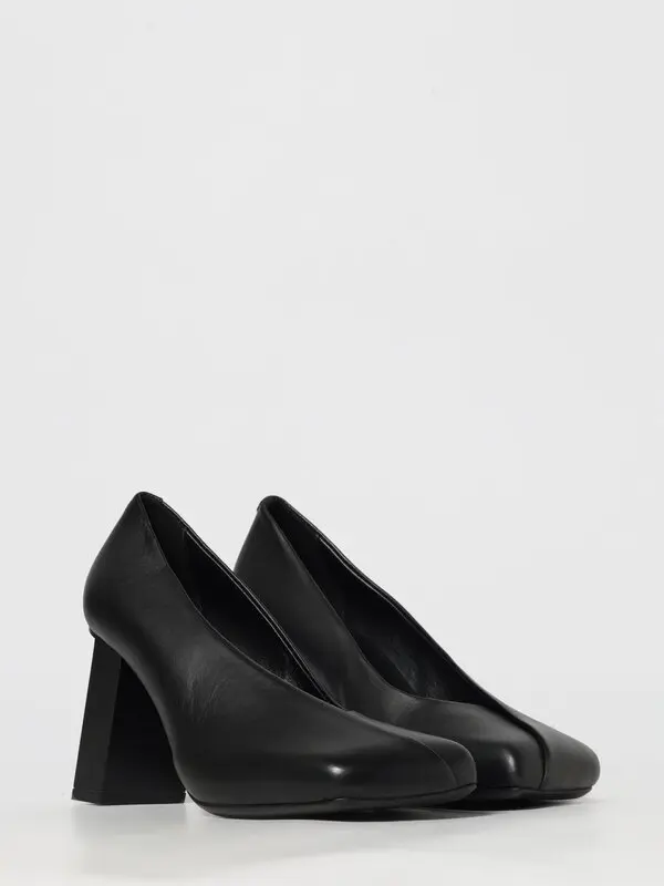 VIC MATIE Pumps