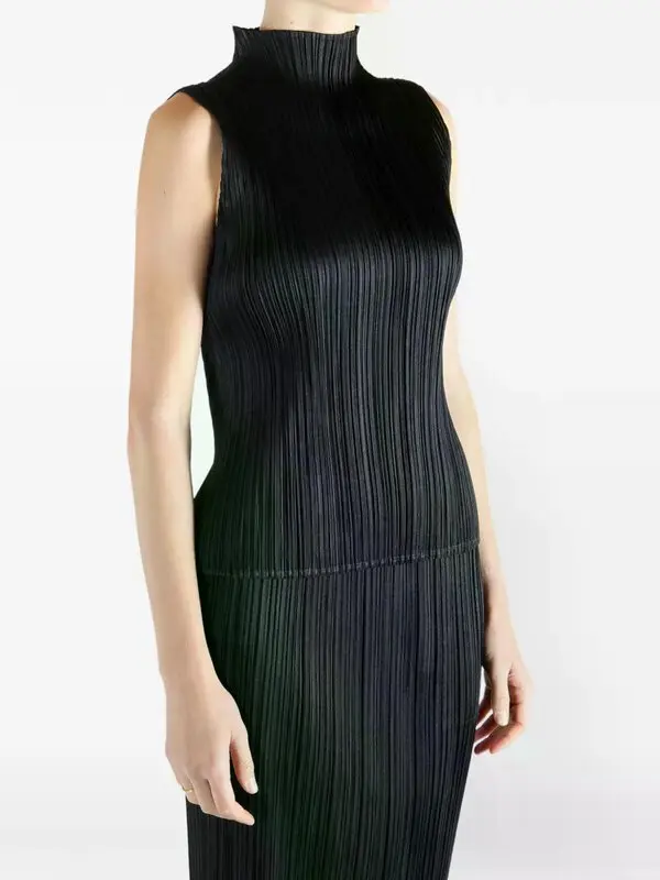 Issey Miyake Pleated High-neck Top - Black