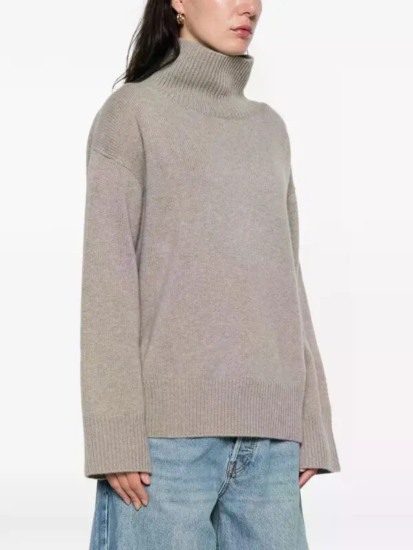 Soft Goat Turtleneck Cashmere Sweater