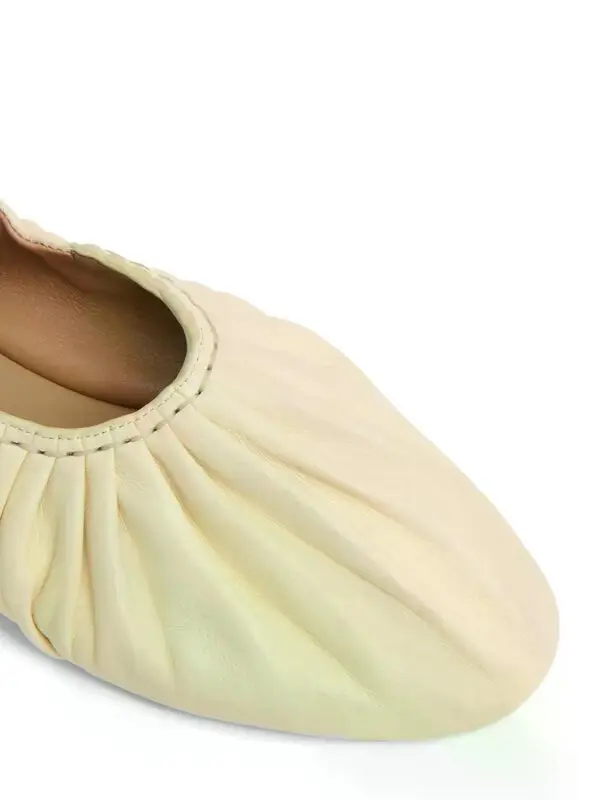 MANSUR GAVRIEL Ruched Ballerina Flat - Neutrals