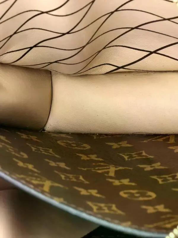 LOUIS VUITTON Trunk Reverse Monogram Canvas Clutch - Brown