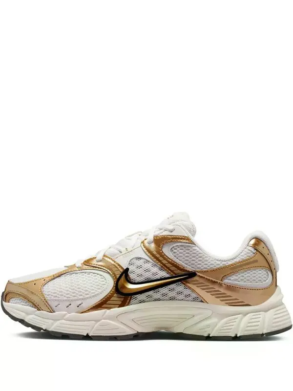 Nike V5 Rnr Sneakers - White