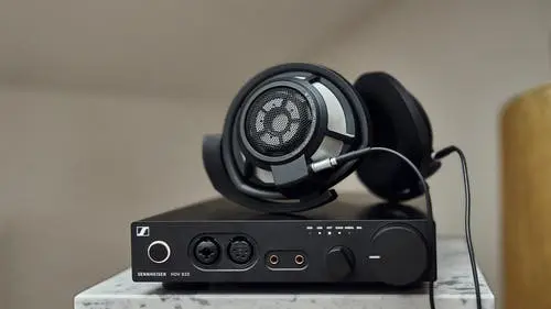 SENNHEISER Hdv 820 Reference Headphone Amplifier