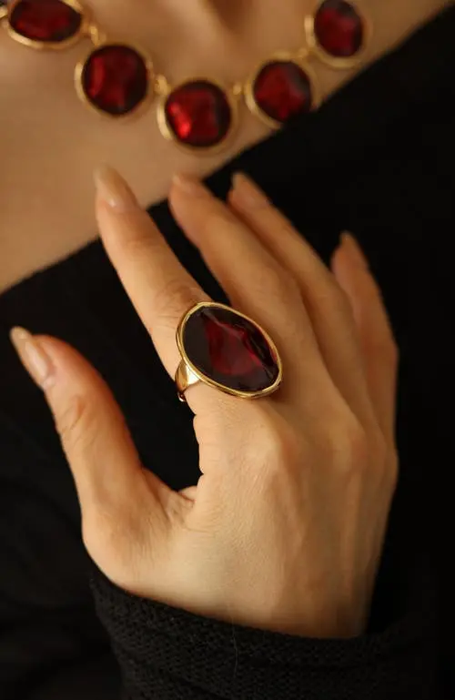 RETRO CHIC Ripple Ring - Red & Gold
