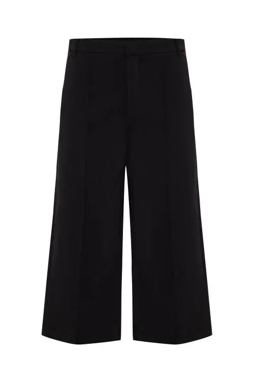 PCFG Cotton Woven Pleated Capri Shorts - Black