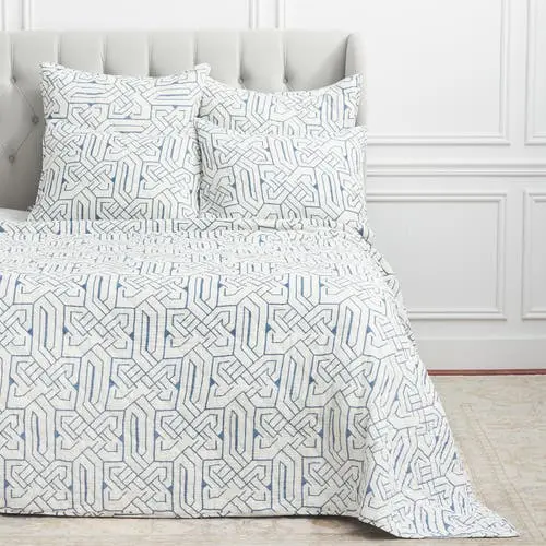 ELISABETH YORK Marlowe Storm Quilt