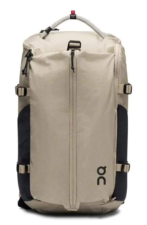 On 30-liter Speed Backpack - Sand/black