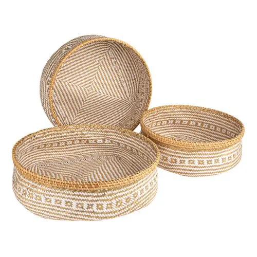 STORIED HOME 3-piece Hand-woven Seagrass And Rattan Baskets With Pattern - White