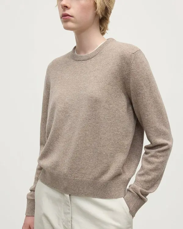 Johnstons Of Elgin Classic Cashmere Round Neck Jumper - Brown