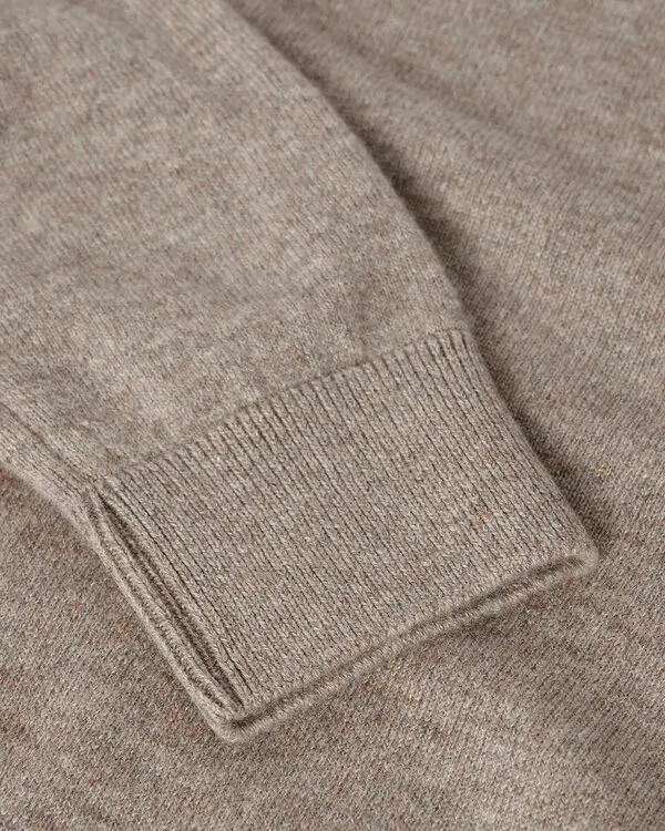 Johnstons Of Elgin Classic Cashmere Round Neck Jumper - Brown