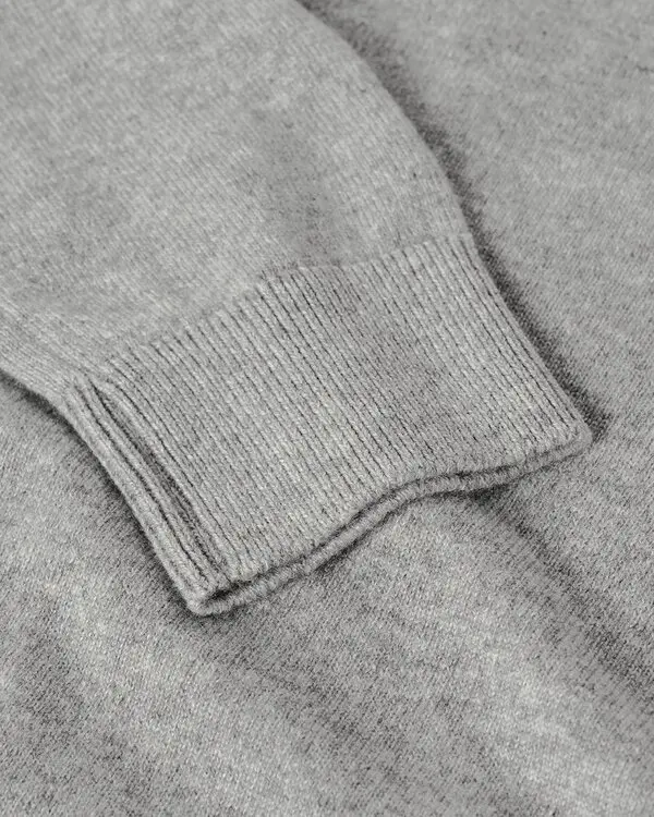 Johnstons Of Elgin Classic Cashmere Round Neck Jumper - Grey