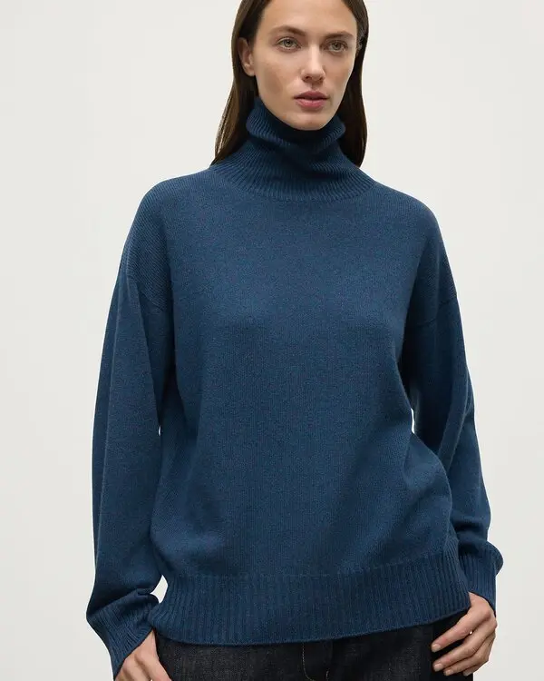 Johnstons Of Elgin Cashmere Roll Neck Jumper - Navy