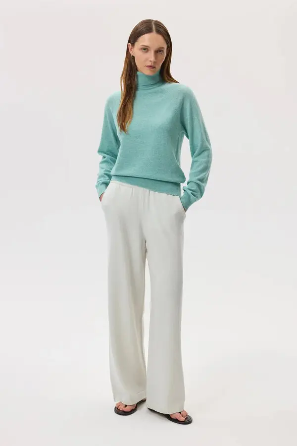 Johnstons Of Elgin Classic Cashmere Roll Neck Jumper - Green