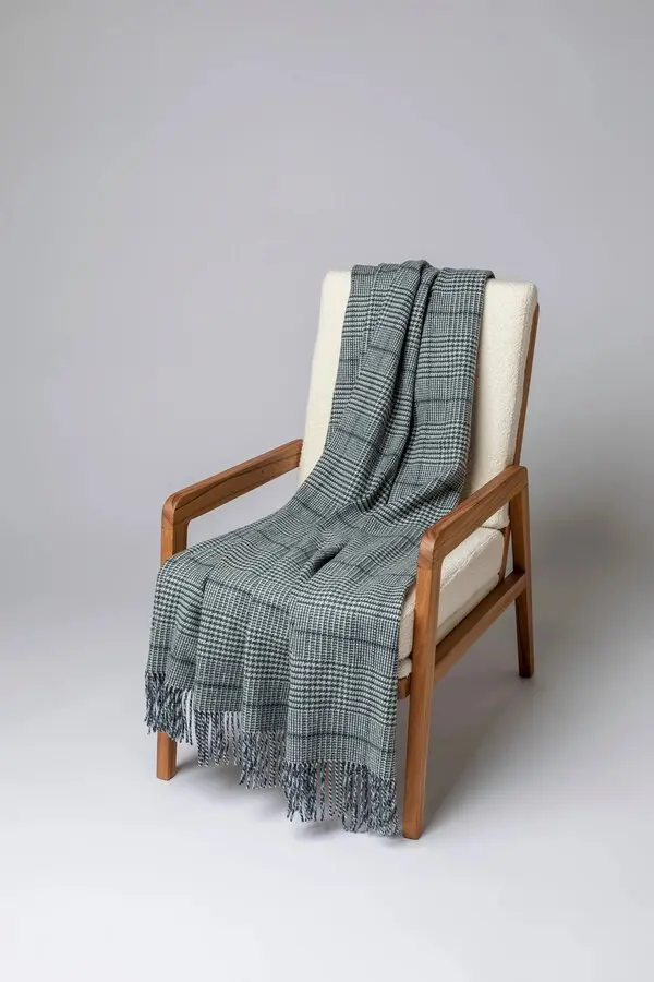 Johnstons Of Elgin Tweed Glen Check Wool Throw - Green