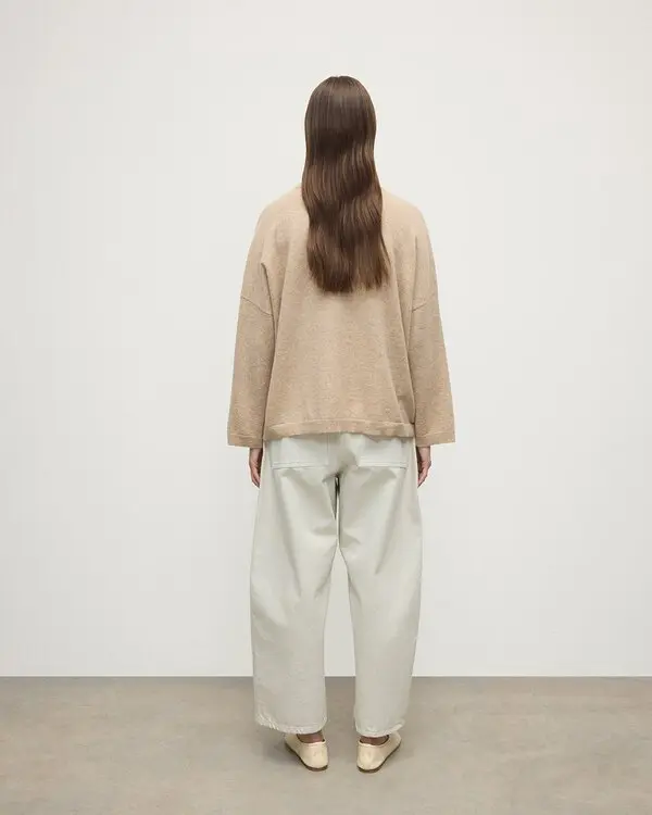 Johnstons Of Elgin Slouch Cashmere Jumper With Pocket - Natural