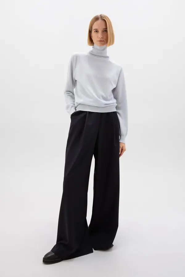 Johnstons Of Elgin Cashmere Roll Neck Jumper