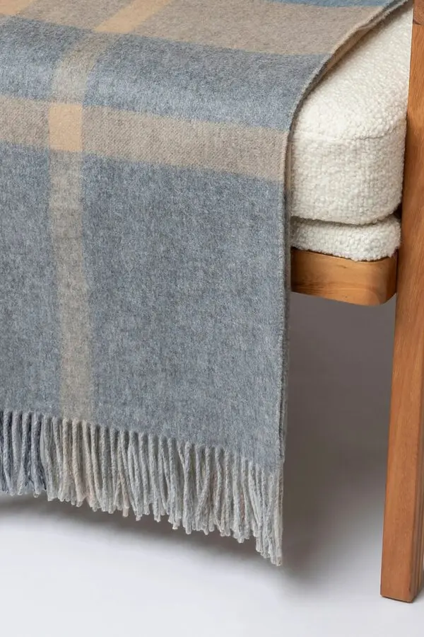 Johnstons Of Elgin Check Reversible Cashmere Throw In Birch - Grey
