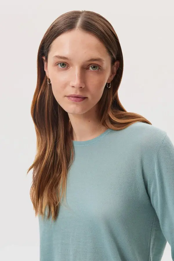 Johnstons Of Elgin Superfine Cashmere Lightweight Jumper