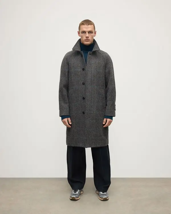 Johnstons Of Elgin The Balmacaan Coat