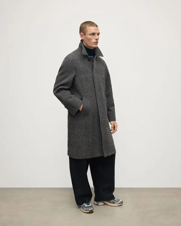 Johnstons Of Elgin The Balmacaan Coat