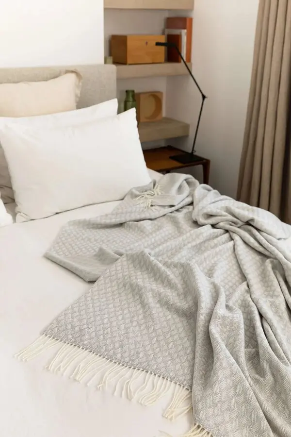 Johnstons Of Elgin Trellis Weave Merino Bed Throw In Silver