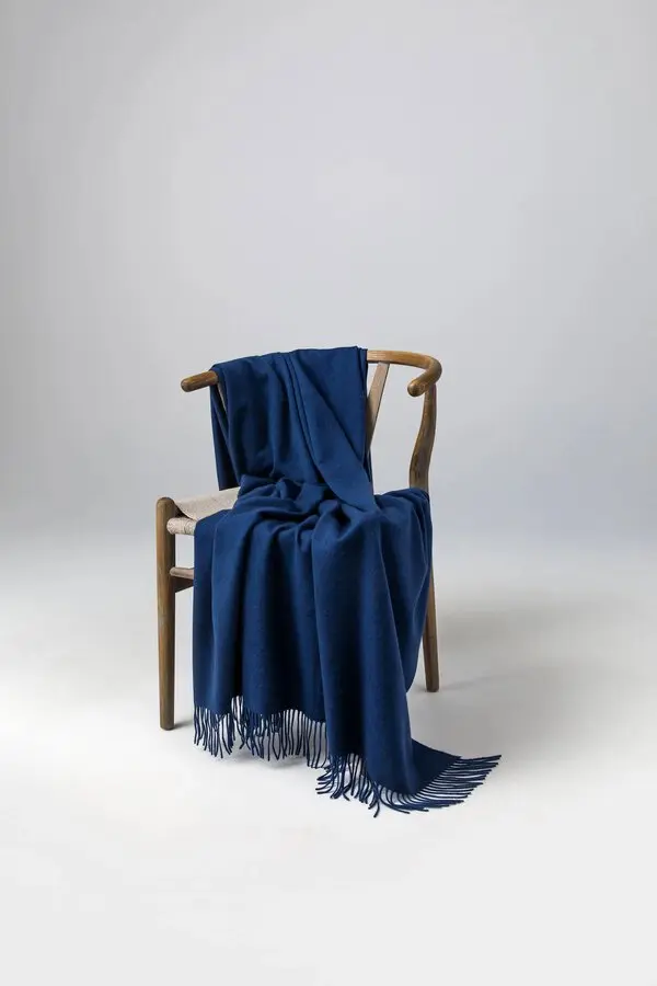 Johnstons Of Elgin Mid Cashmere Throw - Blue